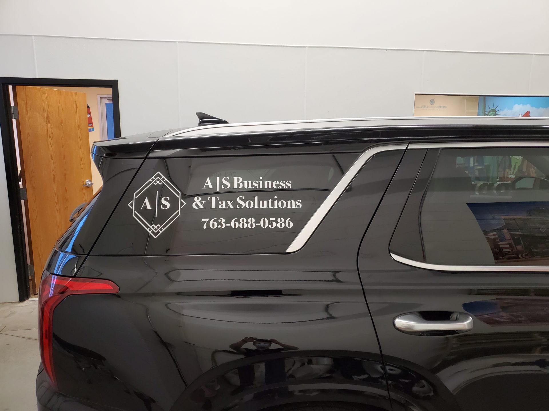 Professional vehicle graphics - RPM