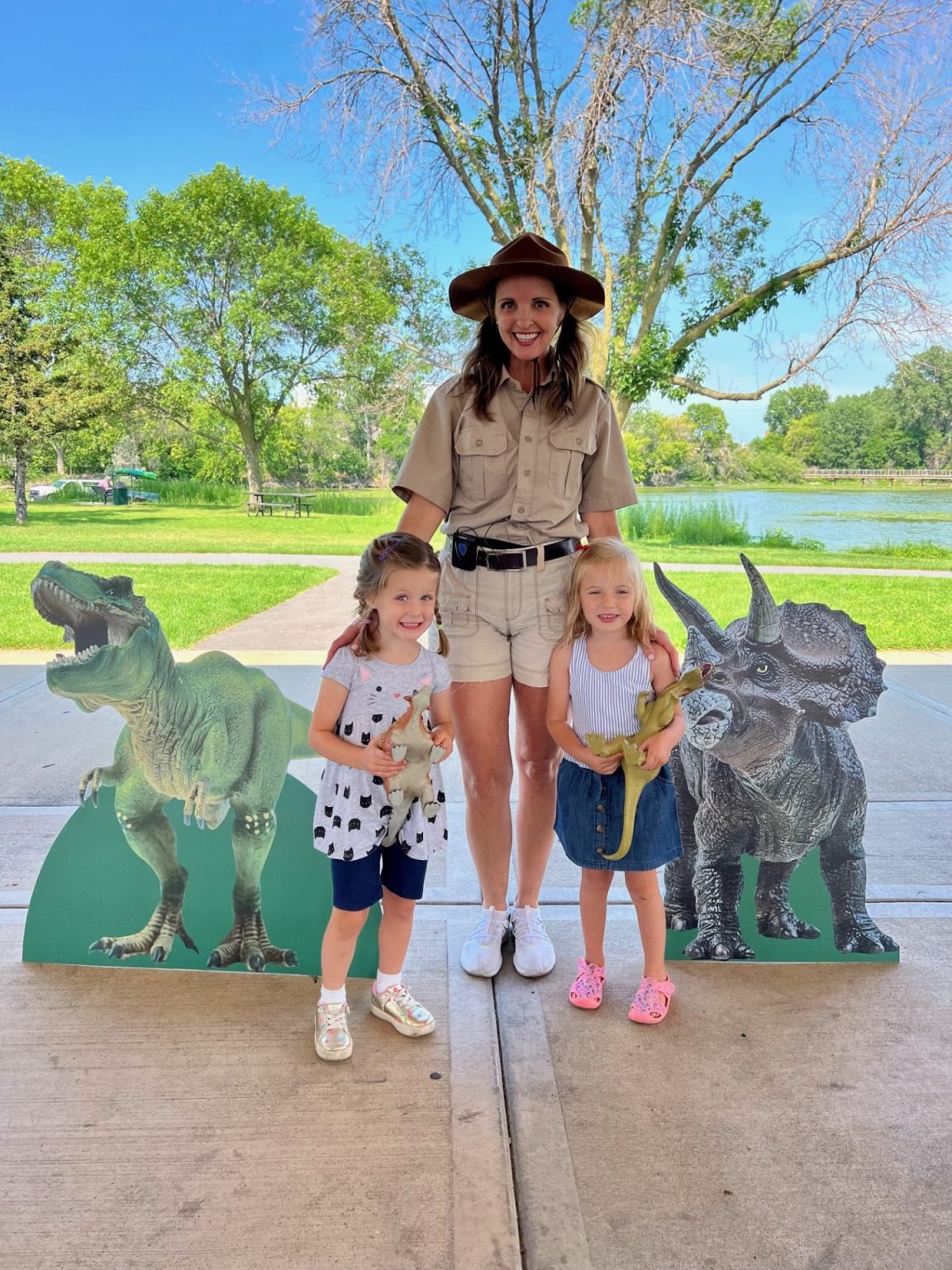 Corrugated Plastic Props for Princess Party Pals! - RPM