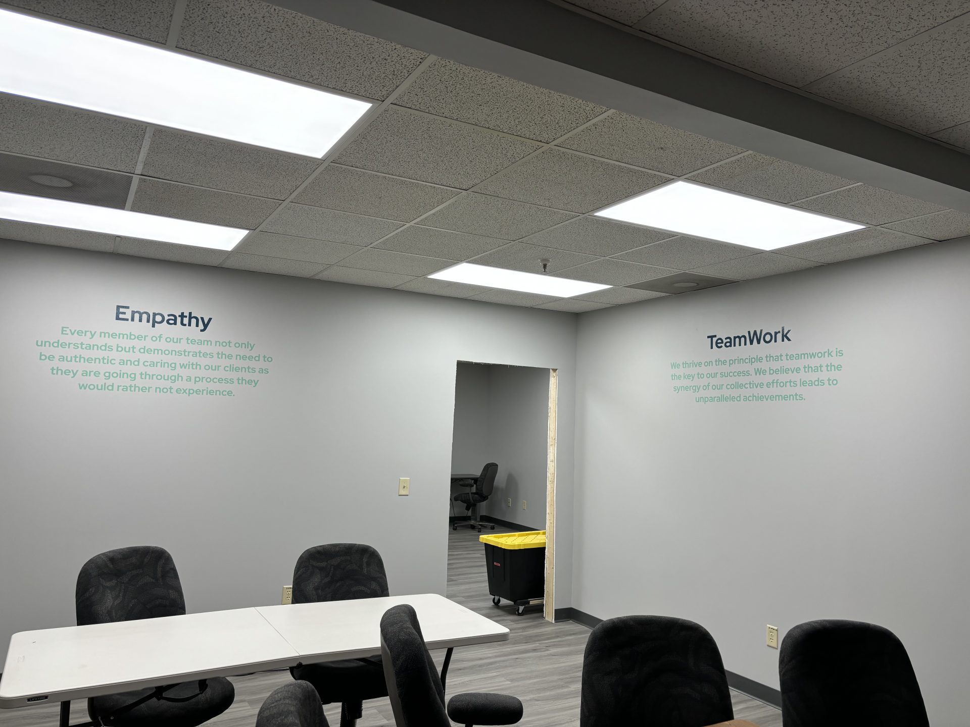 Lettering for interior walls - RPM